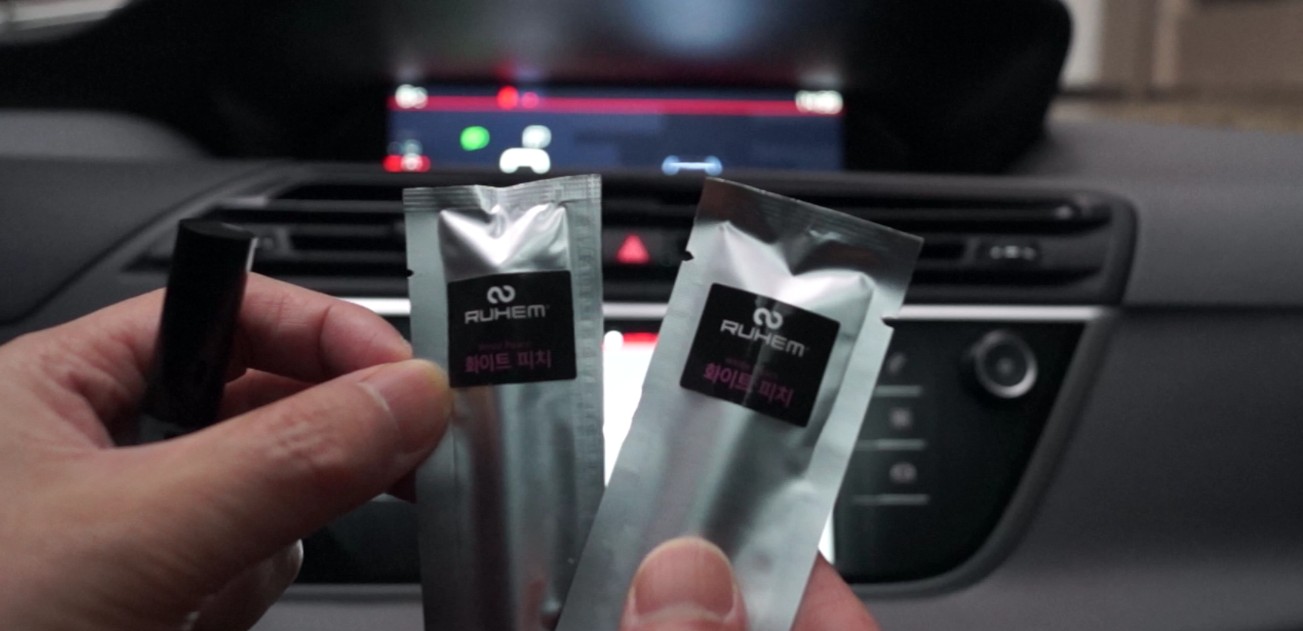 차량용방향제 송풍구형 센스틱 S2 블랙에디션 - 에누리 쇼핑지식 리뷰