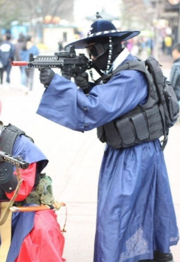 최첨단 조선군 - 에누리 쇼핑지식 자유게시판