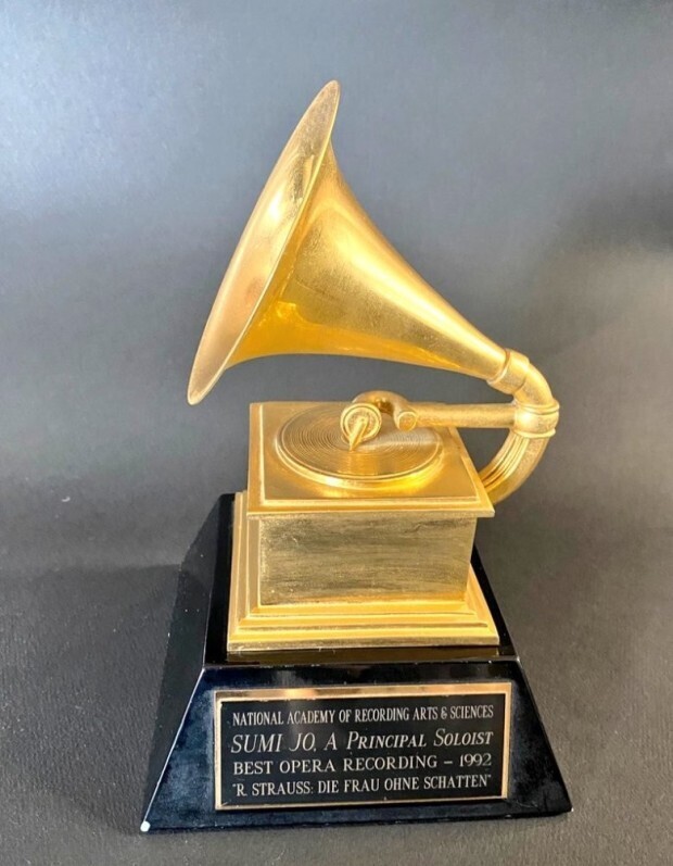 한국 최초 그래미상 수상자 - 에누리 쇼핑지식 자유게시판