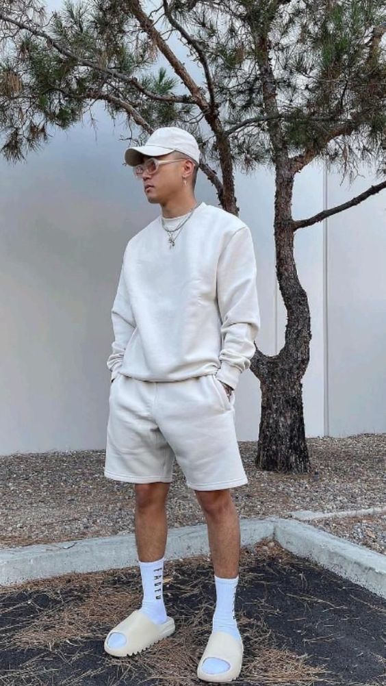 딱 지금 시기에만 바짝 입을 수 있는 패션 - 에누리 쇼핑지식 자유게시판