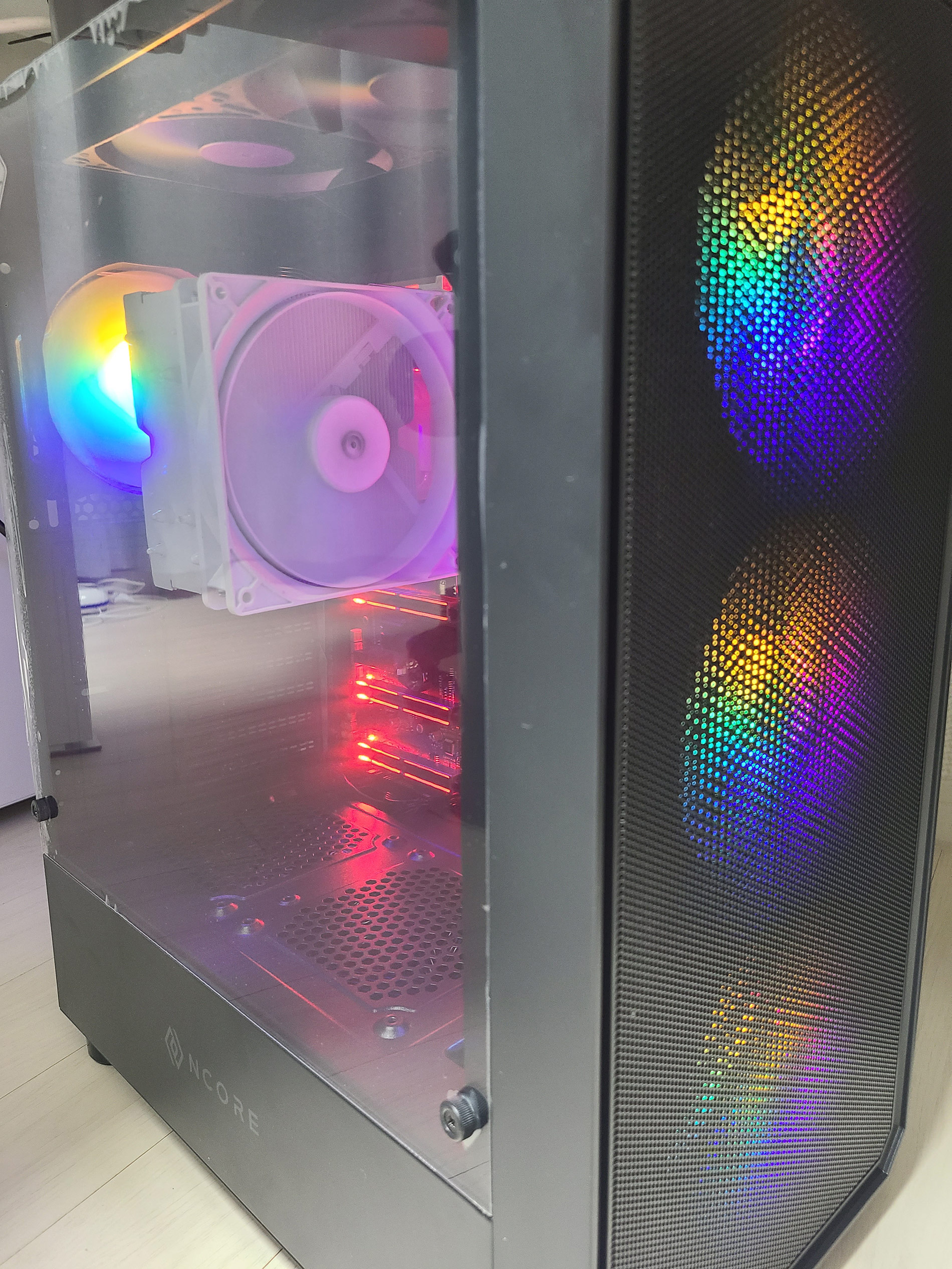 냉각성능 뛰어난 미들타워케이스 기본기 [앱코 NCORE G30 트루포스 (블랙)] - 에누리 쇼핑지식 리뷰