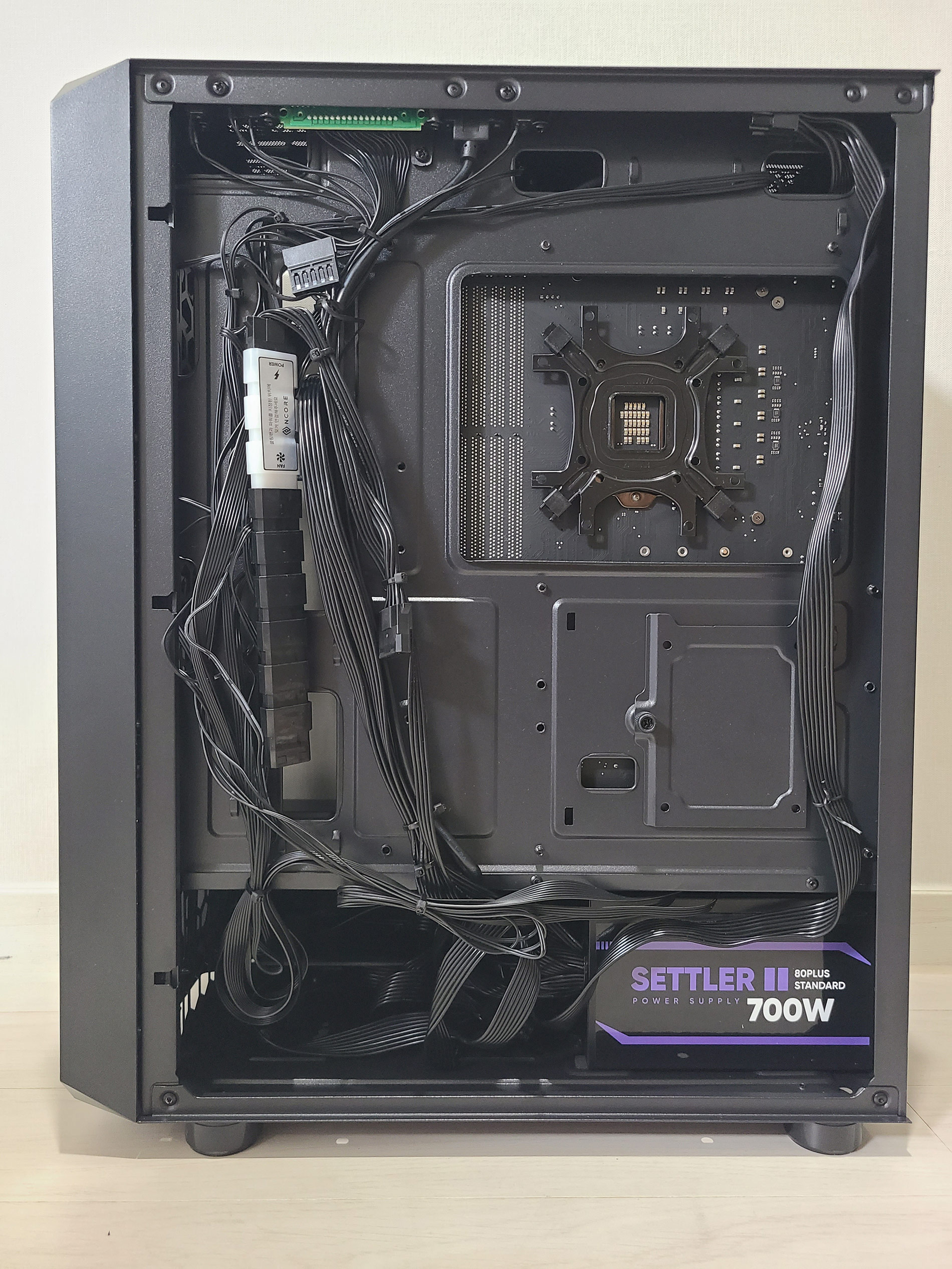 냉각성능 뛰어난 미들타워케이스 기본기 [앱코 NCORE G30 트루포스 (블랙)] - 에누리 쇼핑지식 리뷰