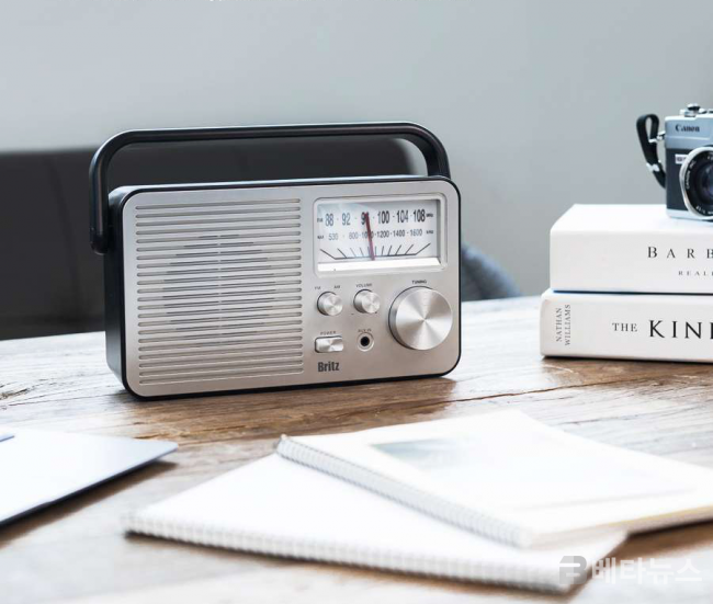 라디오를 제대로 즐기자, 레트로 휴대용 라디오 ‘브리츠 BZ-R931’ - 에누리 쇼핑지식 뉴스