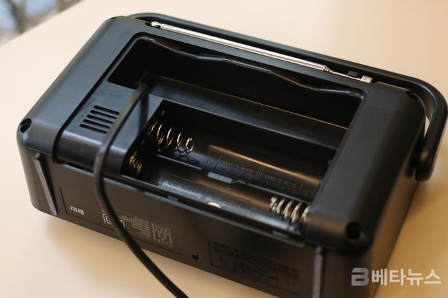 라디오를 제대로 즐기자, 레트로 휴대용 라디오 ‘브리츠 BZ-R931’ - 에누리 쇼핑지식 뉴스