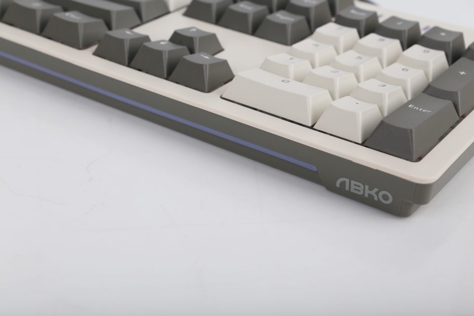 Finekey 스위치가 제공하는 새로운 타건감? 앱코 AN04F PBT 특주축 게이밍 기계식 키보드 - 에누리 쇼핑지식 뉴스