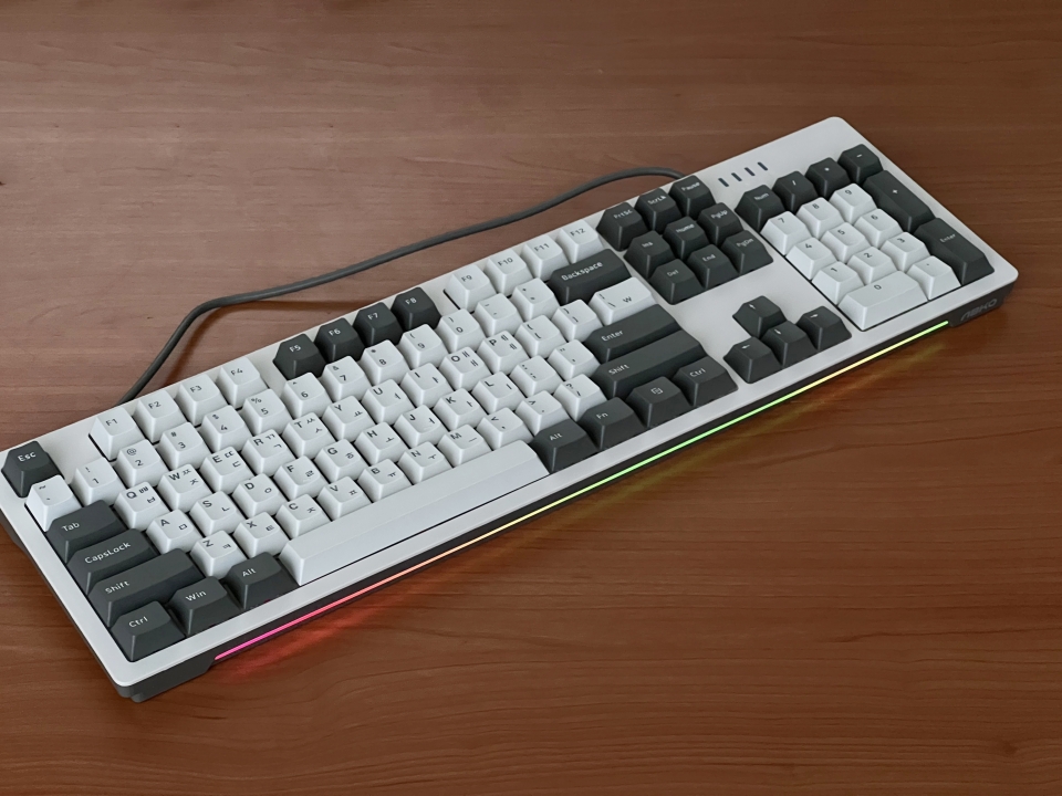 Finekey 스위치가 제공하는 새로운 타건감? 앱코 AN04F PBT 특주축 게이밍 기계식 키보드 - 에누리 쇼핑지식 뉴스