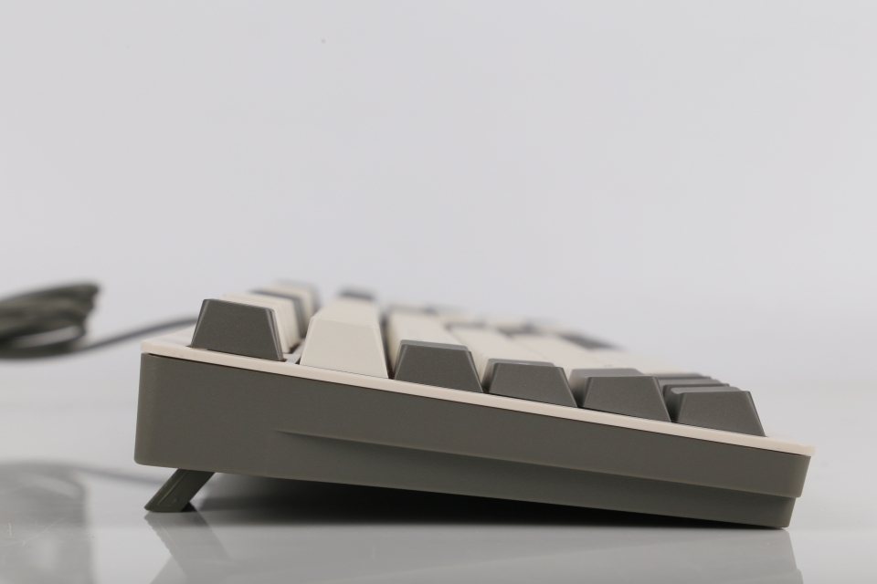 Finekey 스위치가 제공하는 새로운 타건감? 앱코 AN04F PBT 특주축 게이밍 기계식 키보드 - 에누리 쇼핑지식 뉴스