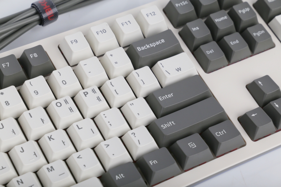 Finekey 스위치가 제공하는 새로운 타건감? 앱코 AN04F PBT 특주축 게이밍 기계식 키보드 - 에누리 쇼핑지식 뉴스