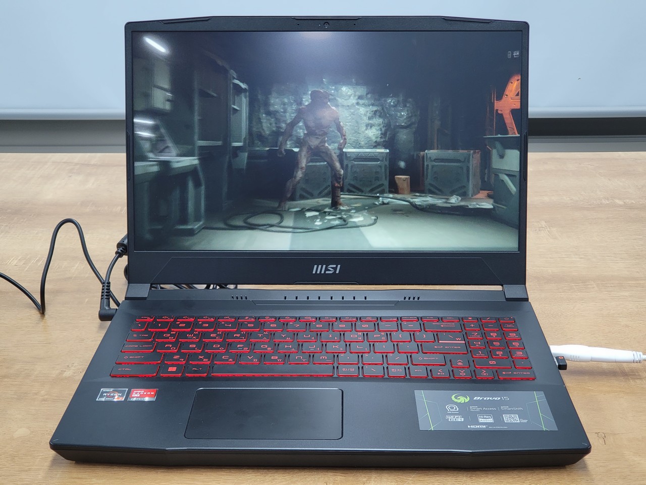 크아아아 강력한 천둥새가 울부짖었다, MSI 브라보 15 B5ED-R7 - 에누리 쇼핑지식 뉴스