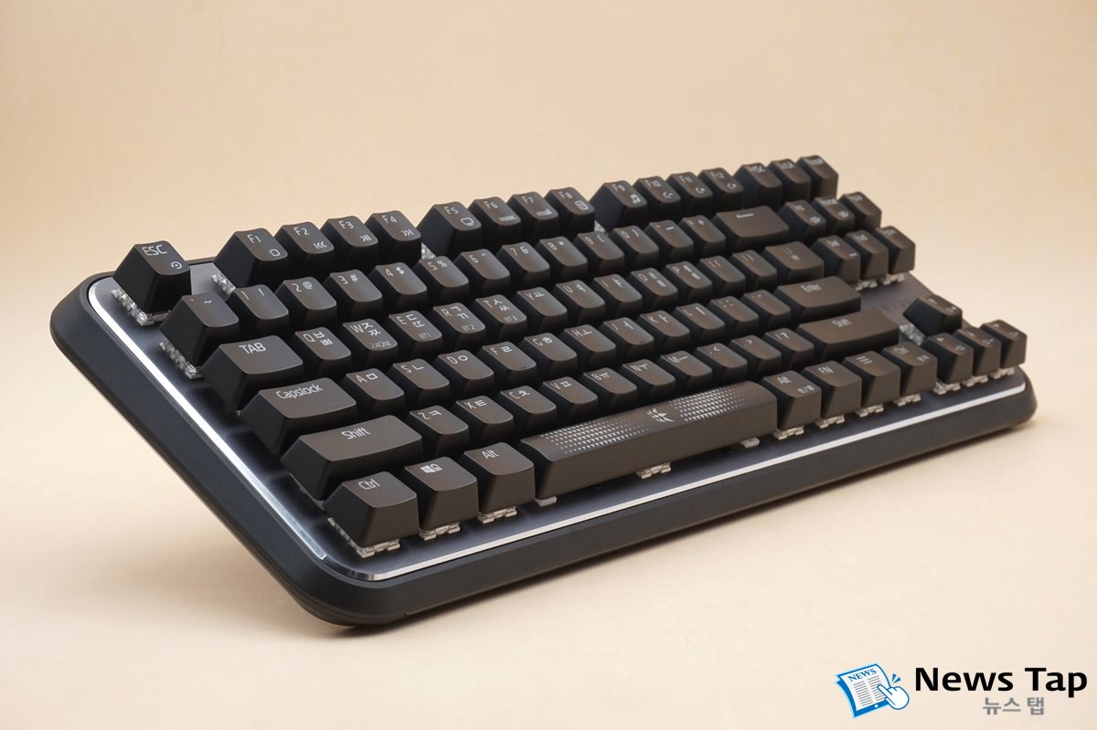 유선과 무선 연결 모두 가능한 87키 키보드 '마이크로닉스 워프 WK3 마닉축 블루투스 RGB 텐키리스' - 에누리 쇼핑지식 뉴스