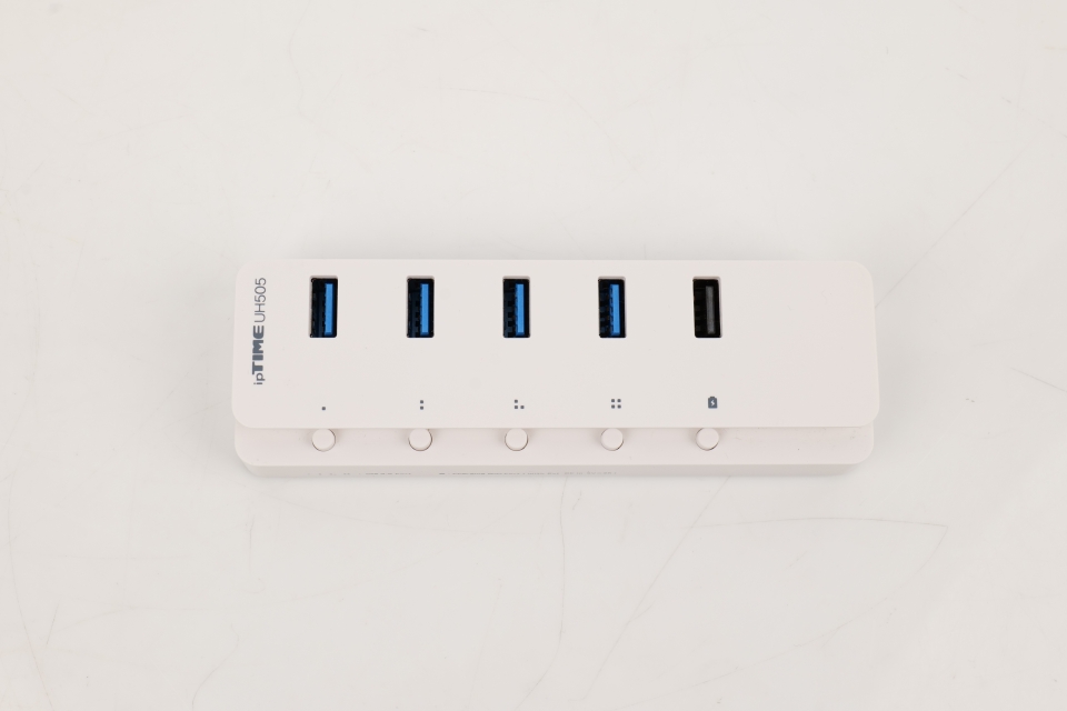 깔끔한 디자인의 ipTIME USB 허브! ipTIME UH508/UH505 - 에누리 쇼핑지식 뉴스