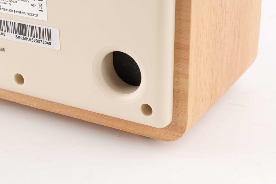 기본기 좋은 블루투스 스피커에 무선 충전 기능까지, 브리츠 BZ-EX1 - 에누리 쇼핑지식 뉴스