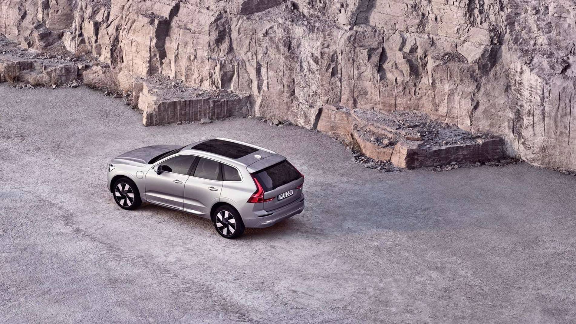 [신차공개] 볼보 ‘XC60 25년식' 출시·람보르기니 우라칸 후속 ‘테메라리오’ 공개 - 에누리 쇼핑지식 뉴스